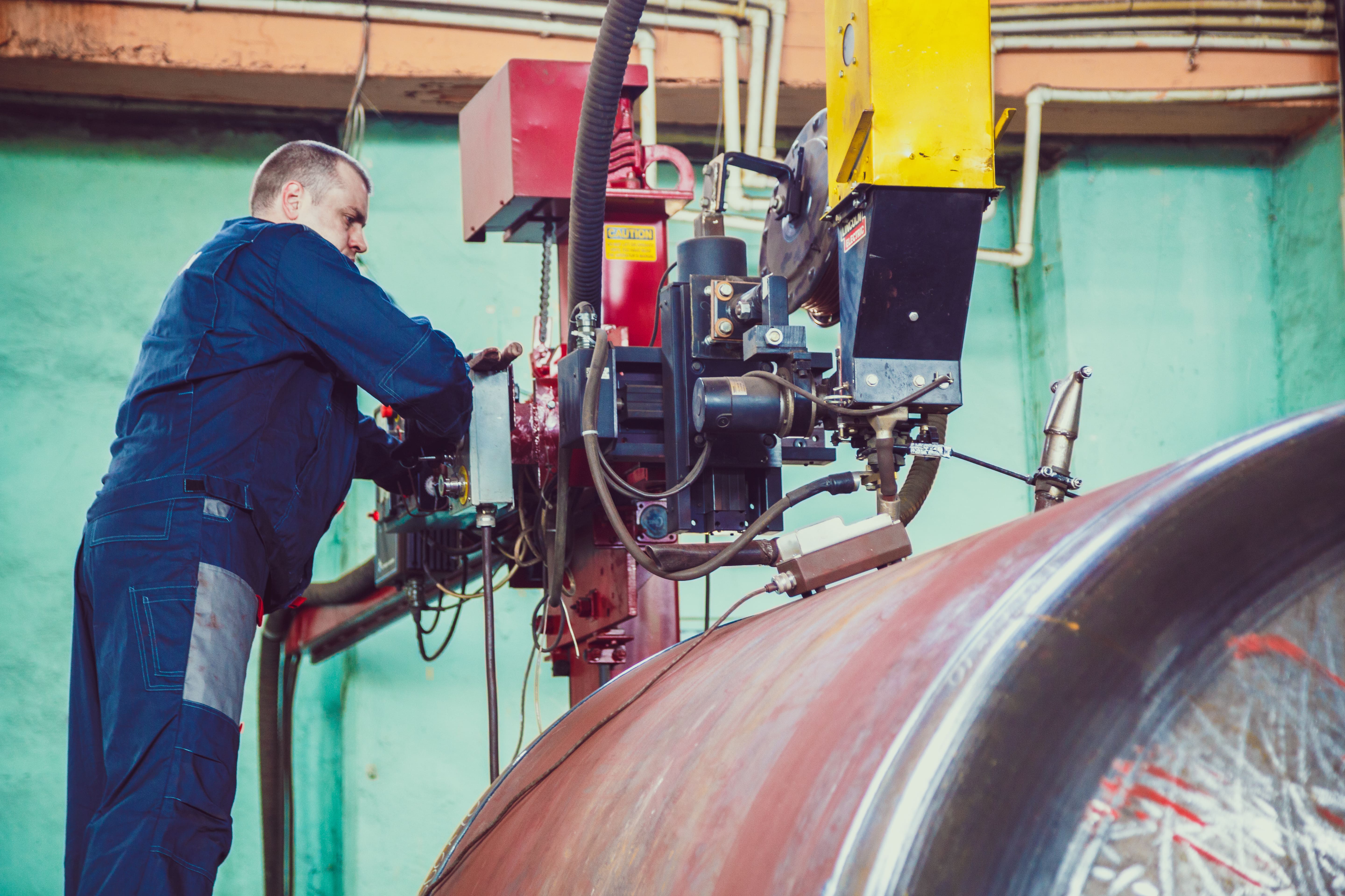 What materials are used for seam welding wheels?